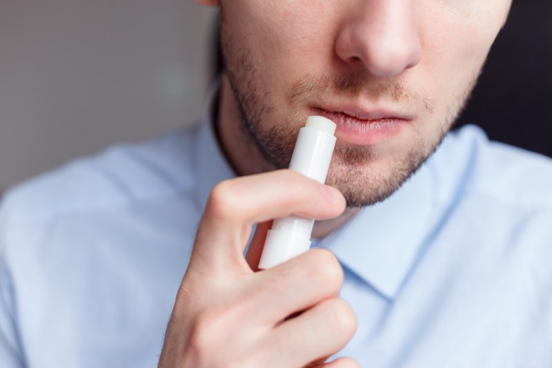 4 Ways to Combat Common Winter Mouth Issues - Center For Advanced ...